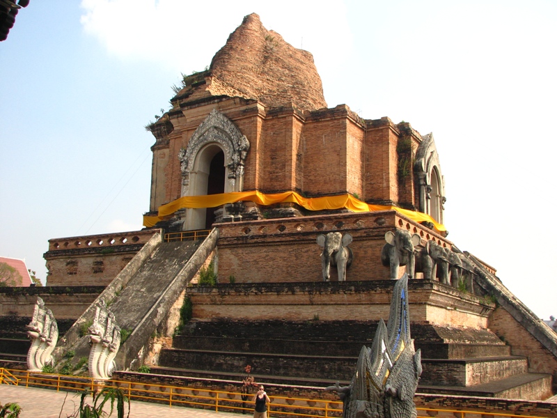 Wat Chedi Luang, Chiang Mai, Thailand: Best Things to Do with Photos